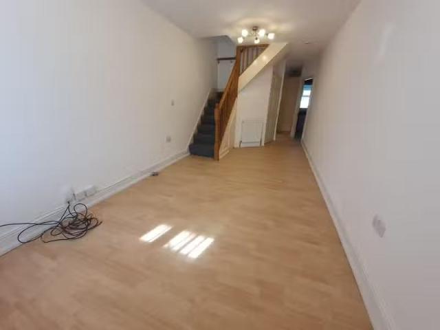 Rental! Kenilworth Avenue, Harrow