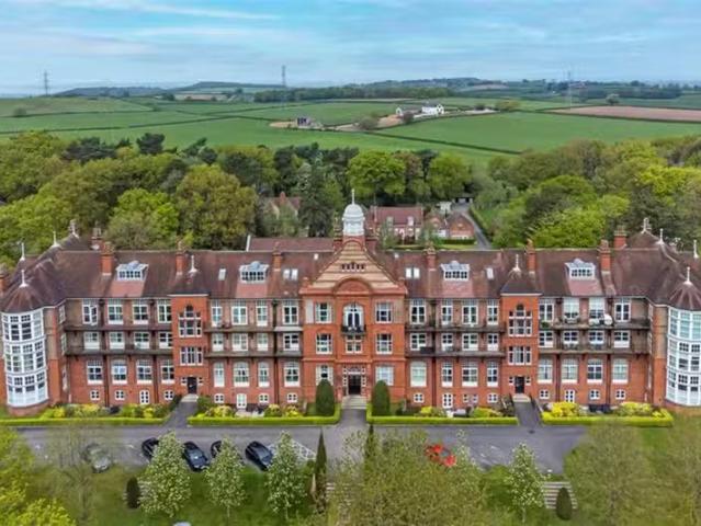 Nice Kingswood Park, Frodsham, 2 bedroom, Apartment