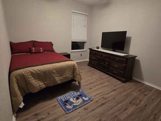Nice large bedroom for rent