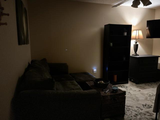 Nice private large room Kirby Pkwy
