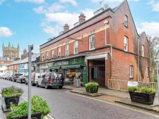 Cozy Property for rent in East Street, Wimborne, Dorset, BH21