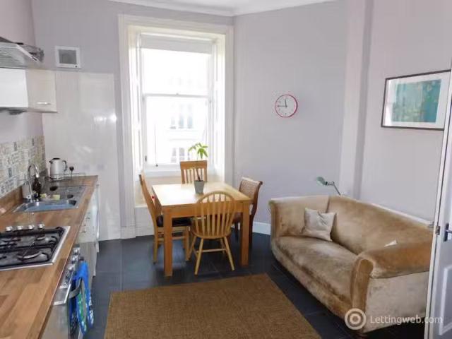 Deal! Property to rent in 190, Bruntsfield Place, Edinburgh, E.