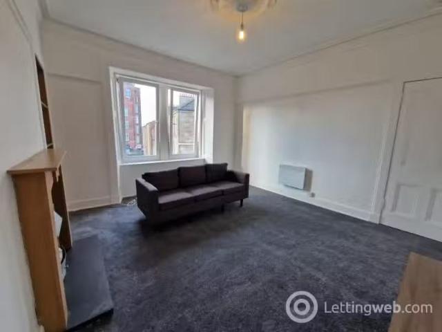 For Rent! Property to rent in 2/1, 24 Seedhill Road, Paisley.