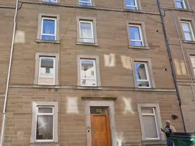 Unique Property to rent in 35 Rosefield Street, Dundee off Bl.