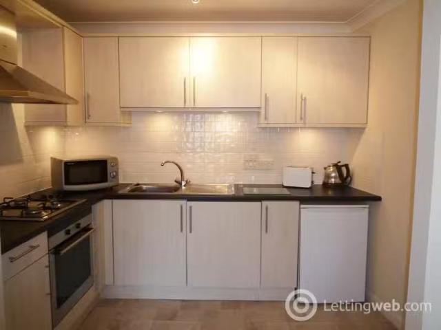 For Rent! Property to rent in 86 Grandholm Crescent, Aberdeen.