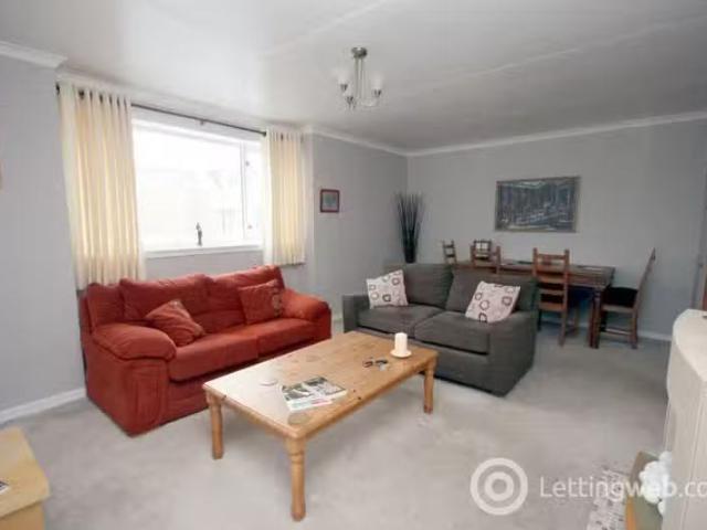 Cozy Property to rent in Caiystane Gardens, Fairmilehead, Edin.