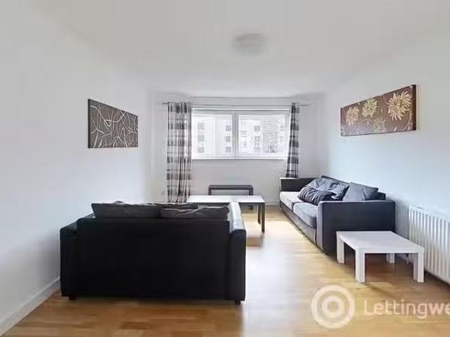 New Property to rent in Calder Crescent, Edinburgh, Midlothian.
