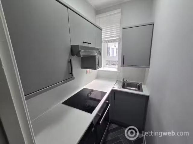 Deal! Property to rent in Baker Street, City Centre, Aberdeen.