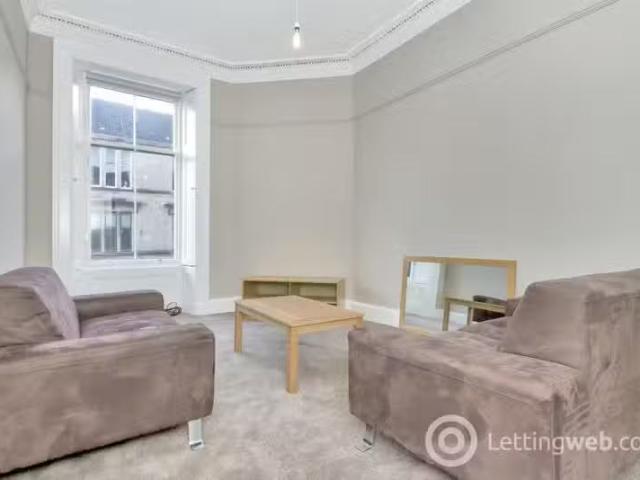 Rental! Property to rent in Gibson Street, Woodlands, Glasgow.