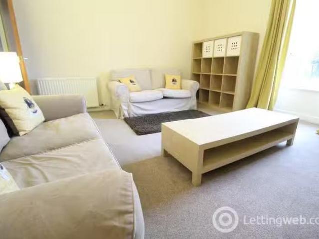 For Rent! Property to rent in Fonthill Road, First Floor, Aber.