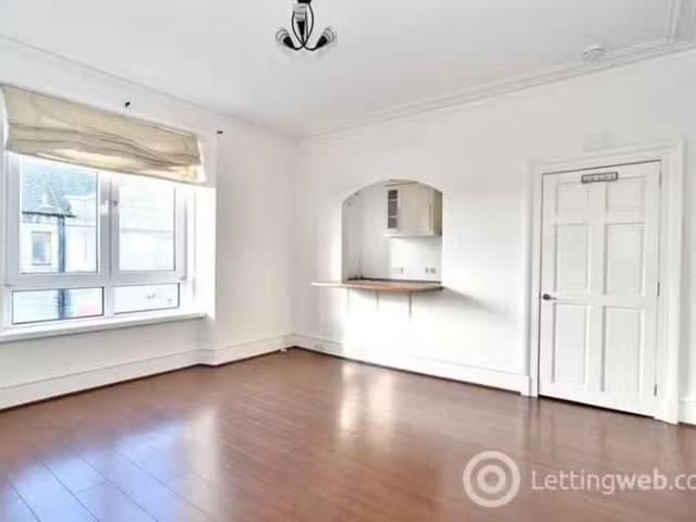 New Property to rent in Hollybank Place, Top Left, AB11