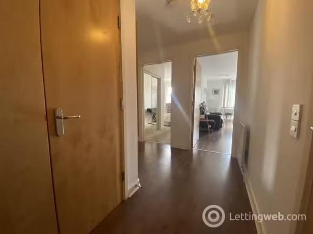 Charming Property to rent in Hawkhill Close, Edinburgh, EH7 6FD