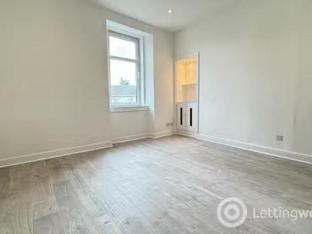 Deal! Property to rent in Main Street, Baillieston, Glasgow, G.