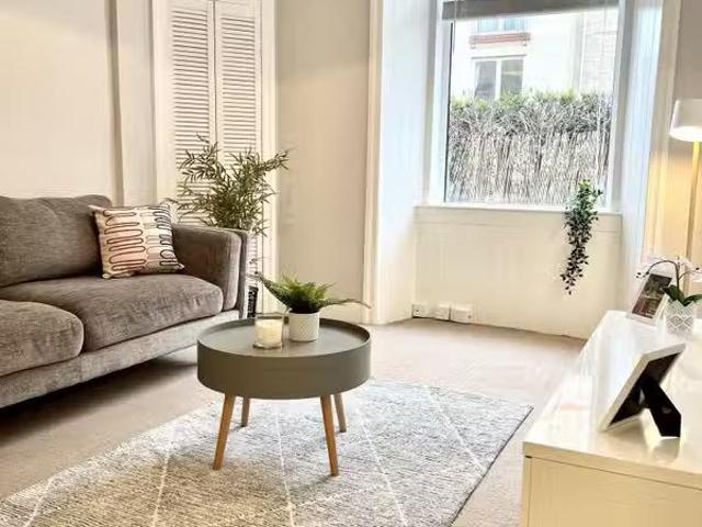 Nice Property to rent in Robertson Avenue, Edinburgh