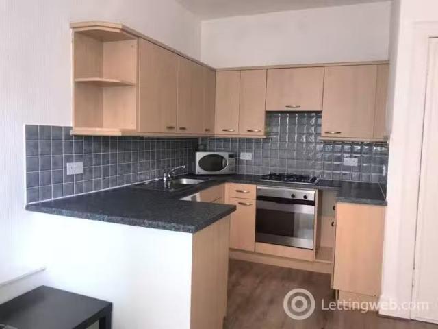 Rental! Property to rent in Temple Park Crescent, Edinburgh, E.