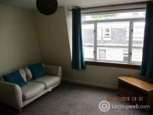 Deal! Property to rent in Thistle Place, Top Floor Right, Aber.