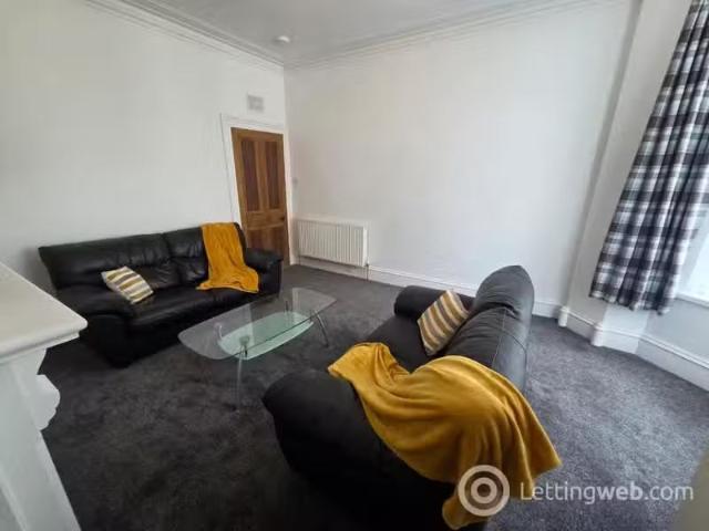 Cozy Property to rent in Union Grove, City Centre, Aberdeen, A.
