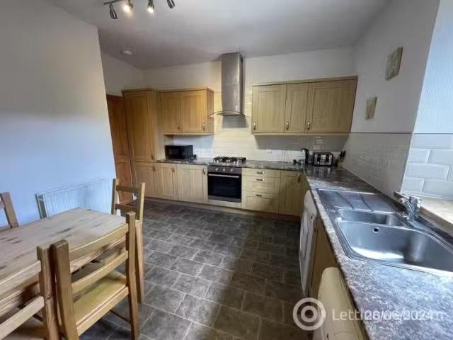 Unique Property to rent in Urquhart Road, First Floor, Aberdee.