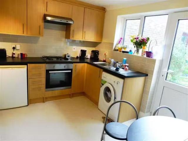 Nice Reedmace Close, Singleton