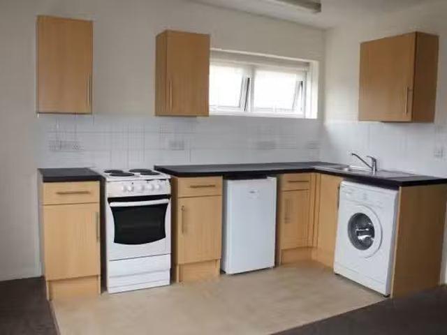 Just in! Studio to rent in Sutherland Close, Romsey SO51