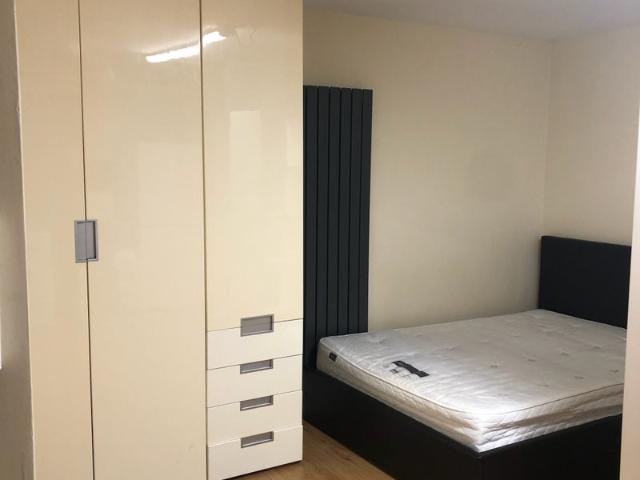 Nice studio flat near north train station