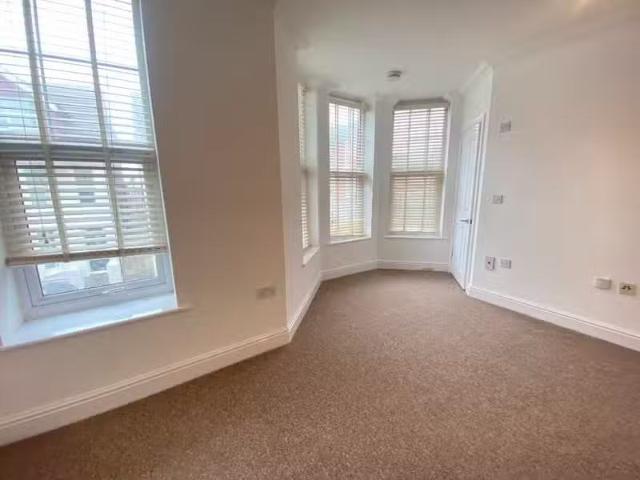 Charming Studio flat for rent in Cambridge Road, Eastbourne, E.