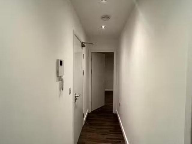 Just in! Studio flat for rent in Large Studio With Parking, BH1