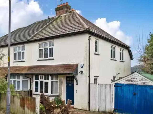 For Rent! Semi detached house to rent in Clarendon Road, High.