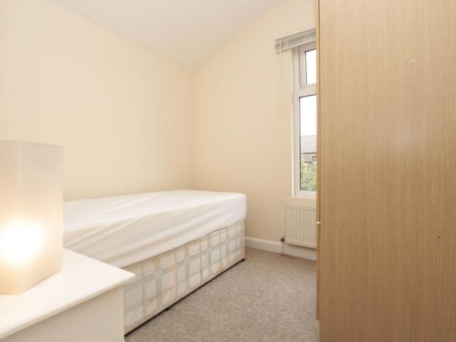 Nice single bedroom not far from Plaistow tube station Has a Room