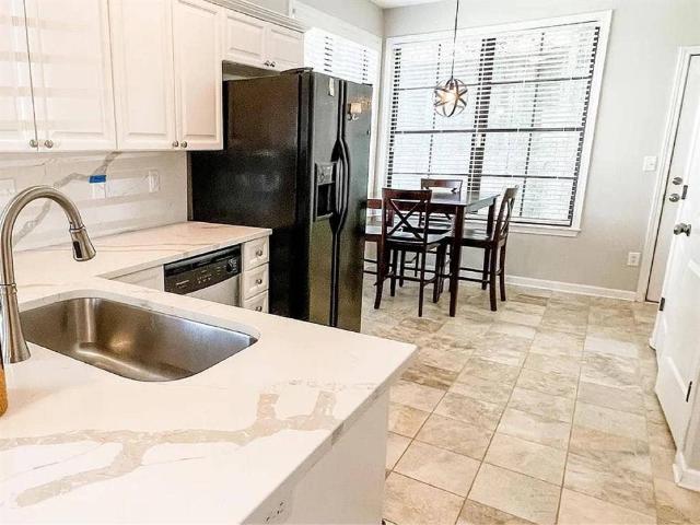 Nice Town House!