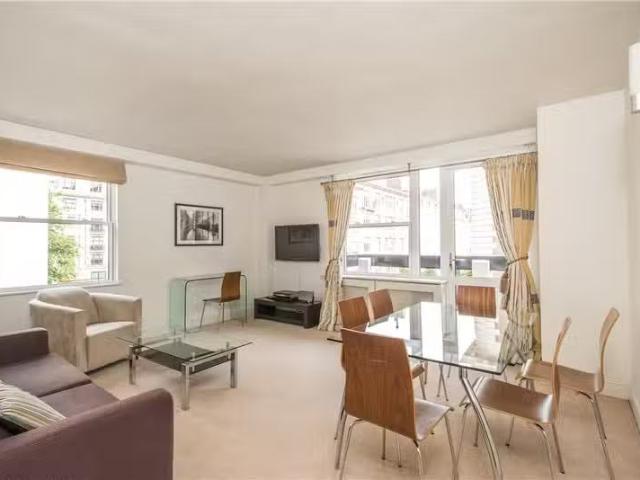 Charming Weymouth Street, London, W1W 5BX