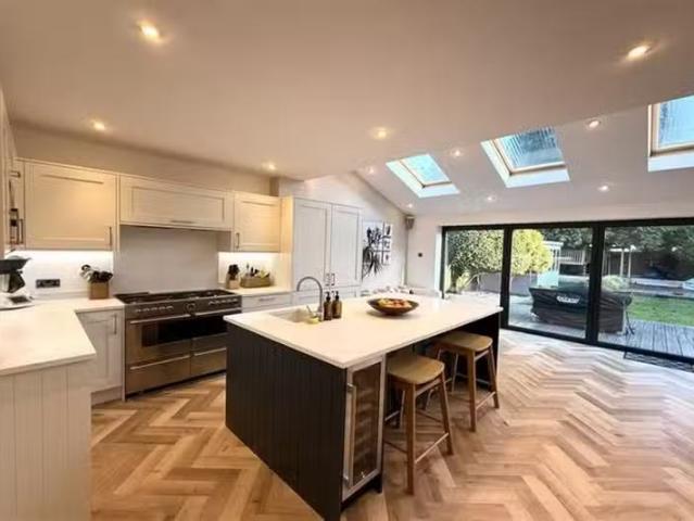 New Woodlands Drive, Sale, 4 bedroom, Semi Detached