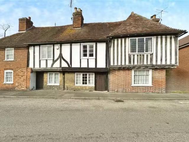 For Rent! 1 BA 3 bedroom Mid Terrace House to rent, Tudor Cott.