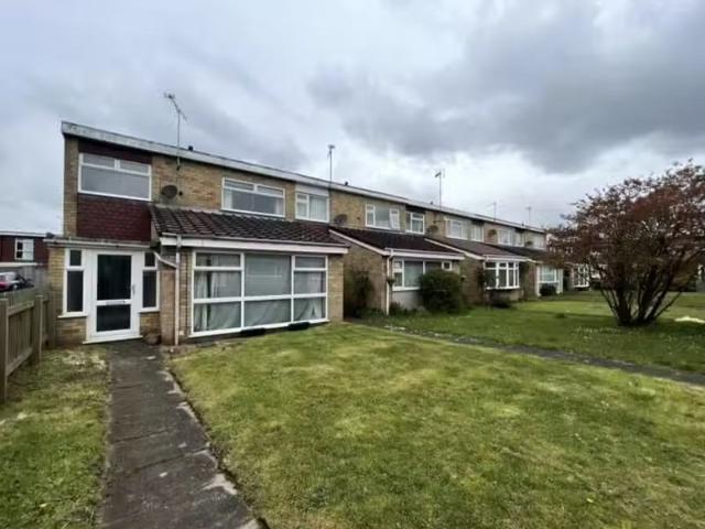 Unique 1 BA 3 bedroom End Terrace House to rent, Fitzroy Close.