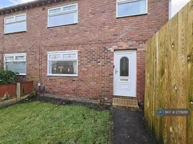 Nice 1 BA 3 bedroom end of terrace house for rent in Glovers L.