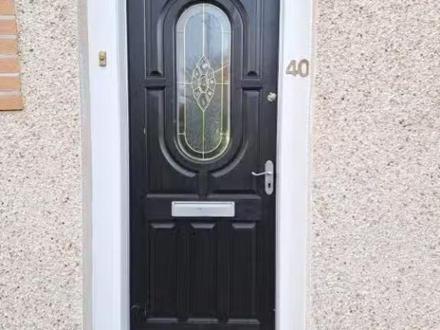 For Rent! 1 BA 3 bedroom flat for rent in Croftburn Drive, Gla.