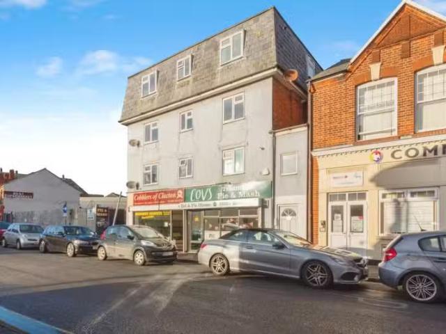 New 1 BA 3 bedroom flat for rent in Rosemary Road, CO15