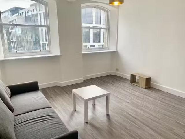 Nice 1 BA 3 bedroom flat for rent in Upperkirkgate, Top Floor.