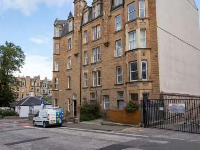 New 1 BA 3 bedroom flat for rent in Viewforth, Edinburgh, Midl.