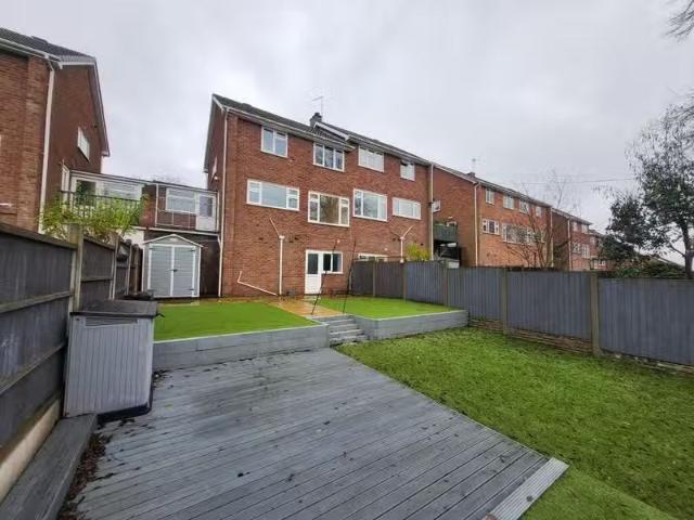 Just in! 1 BA 3 bedroom house for rent in Ashdown Drive, STOUR.