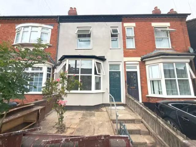 Cozy 1 BA 3 bedroom house for rent in Bankes Road, Small Heath.