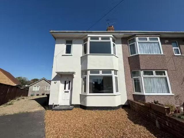 New 1 BA 3 bedroom house for rent in Berkeley Road, Kingswood.