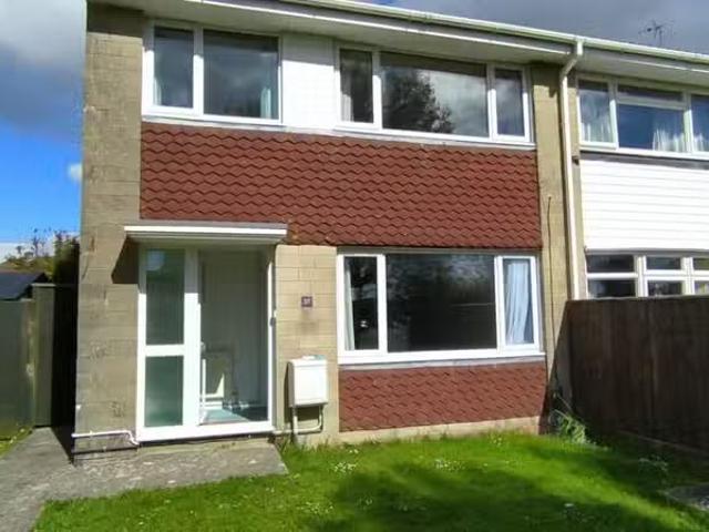 Unique 1 BA 3 bedroom house for rent in Bramley Drive, FROME.