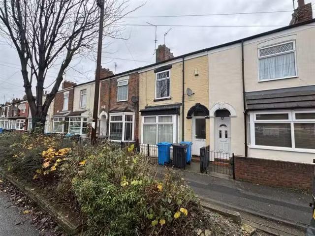 Deal! 1 BA 3 bedroom house for rent in Severn Street, Hull, HU8