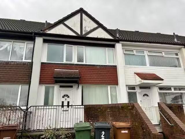 Cozy 1 BA 3 bedroom house for rent in The Meadow, Wirral, CH49