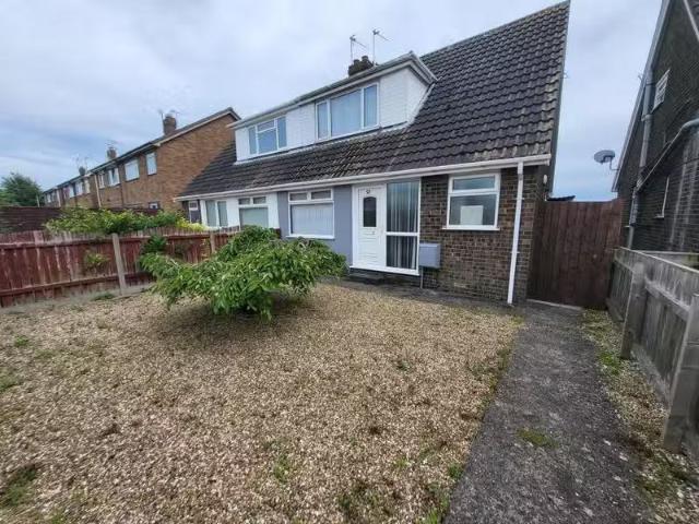 New 1 BA 3 bedroom semi detached house for rent in 93 Jendale.