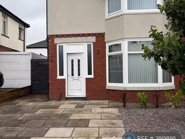 Nice 1 BA 3 bedroom semi detached house for rent in Ainsworth.