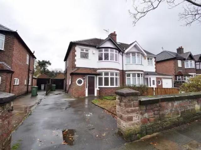 Cheap 1 BA 3 bedroom semi detached house for rent in Allport R.