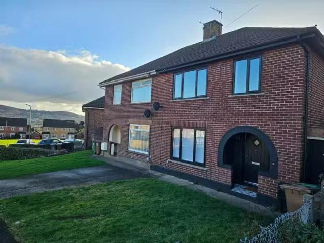 Charming 1 BA 3 bedroom semi detached house for rent in Bryngl.