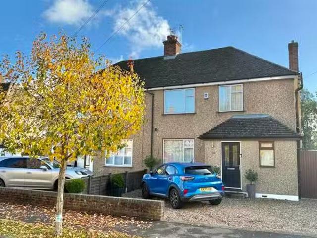 Just in! 1 BA 3 bedroom semi detached house for rent in Firwoo.